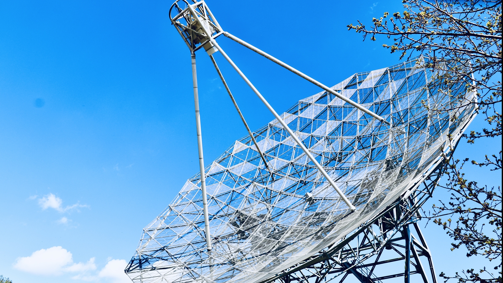 Radiotelescoop in Dwingeloo wordt Provinciaal Monument - Provincie ...