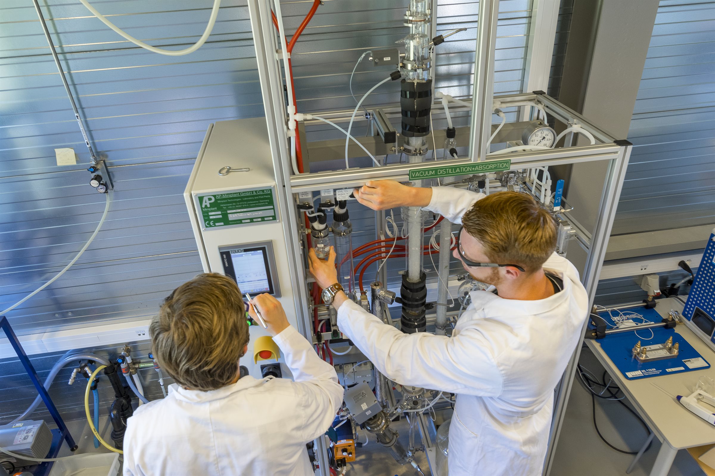 Provincie Drenthe zet in op groei van groene chemie met voortzetting bijdrage aan Chemport ...